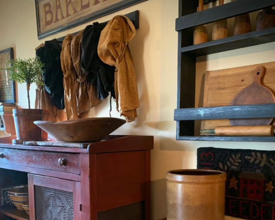Primitive Home Decor Inspiration From Gail Reeder – The Tin Bin