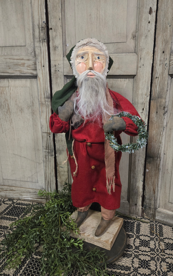 Primitive Santa Holding Wreath and Sack – The Tin Bin